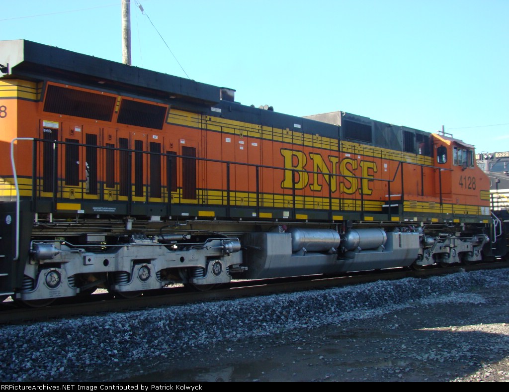 BNSF 4128